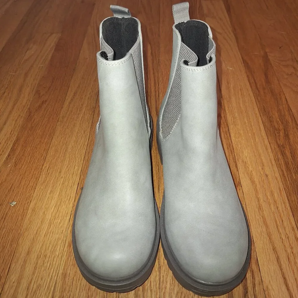 Soda | Shoes | Gray Slip On Boots Soda Brand Pilot Style Women 8w New ...